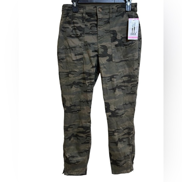 Sanctuary | Pants & Jumpsuits | Social Standard By Sanctuary Camo Pants ...
